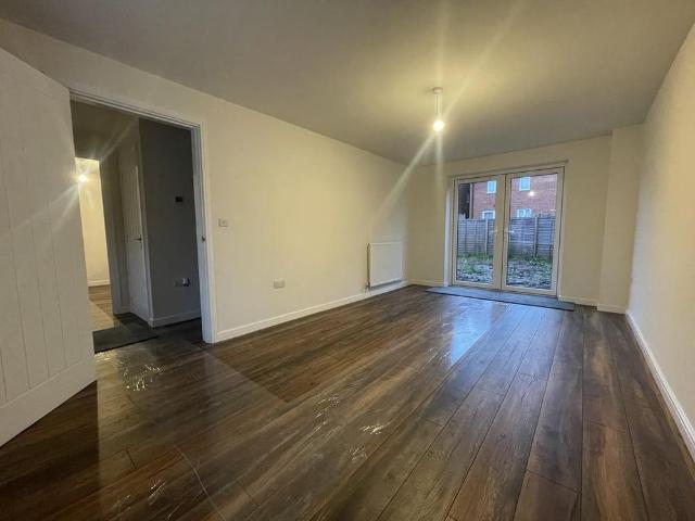 3 bedroom detached house to rent