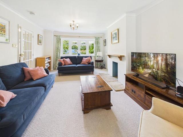 3 bedroom detached house to rent