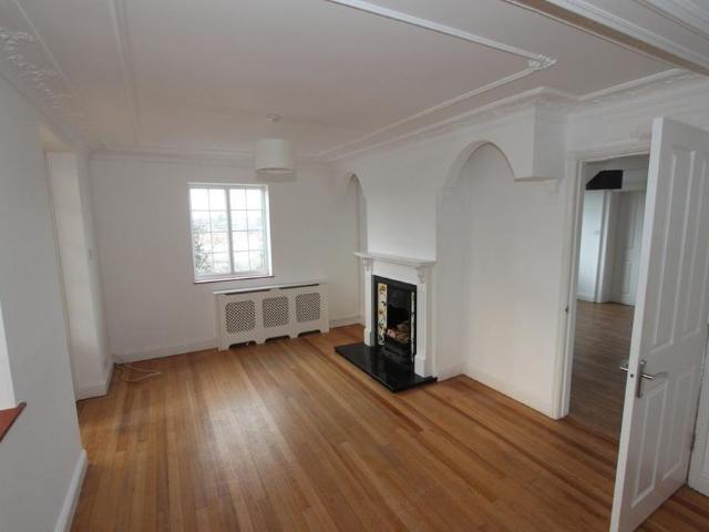 3 bedroom detached house to rent