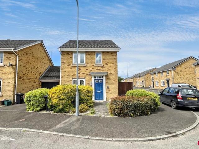3 bedroom detached house to rent