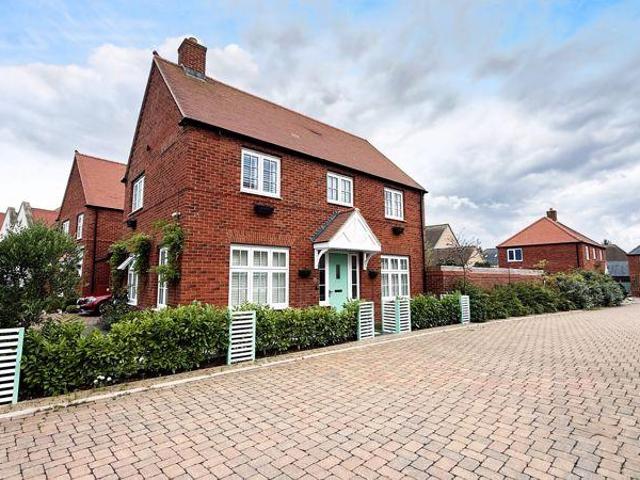 3 bedroom detached house to rent