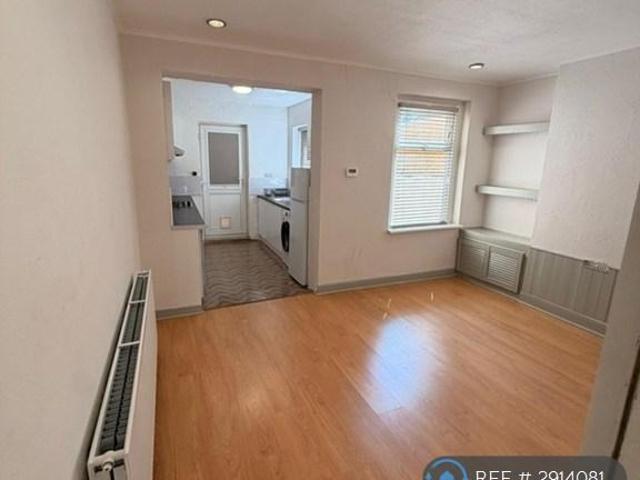 3 bedroom detached house to rent