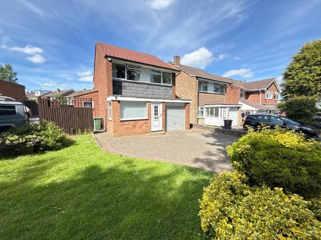 3 bedroom detached house to rent