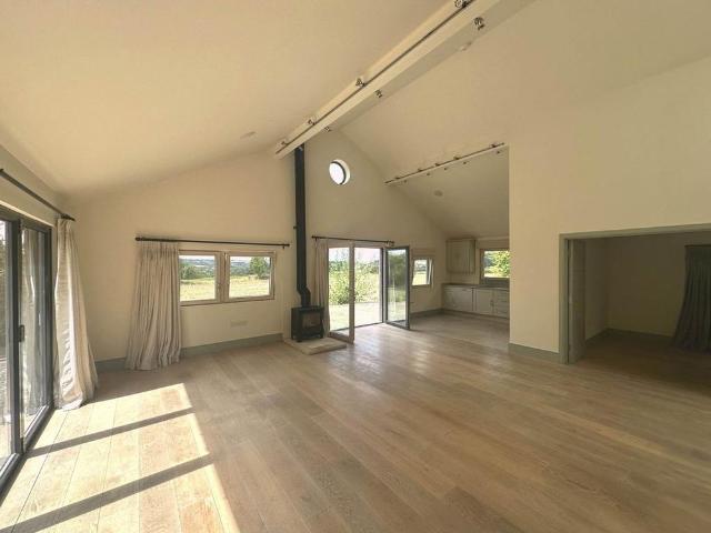 3 bedroom detached house to rent