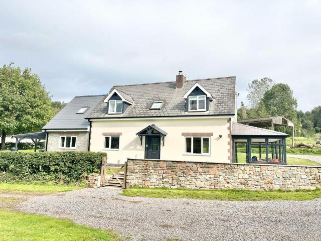 3 bedroom detached house to rent
