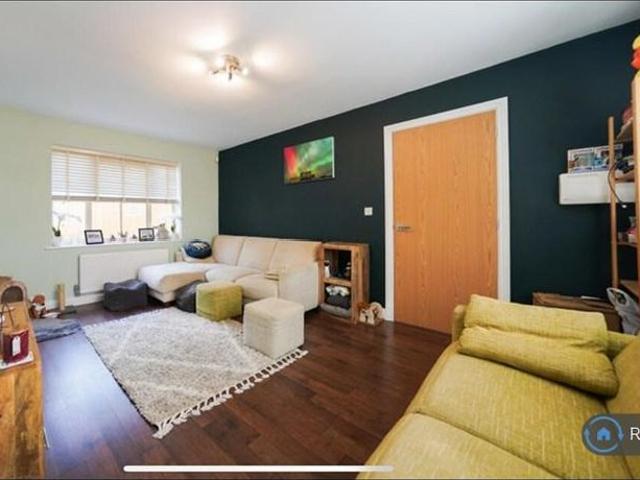 3 bedroom detached house to rent