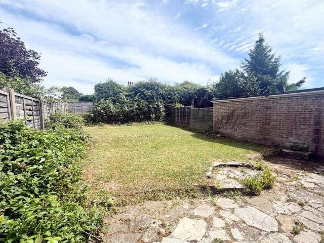 3 bedroom detached house to rent