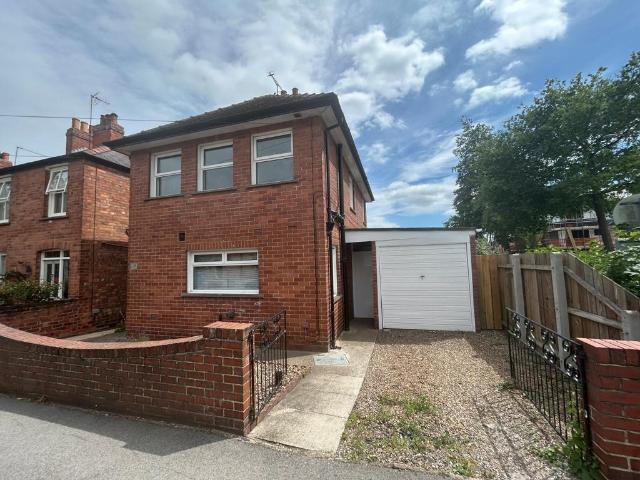 3 bedroom detached house to rent