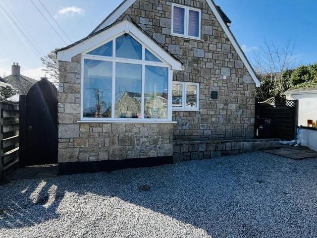 3 bedroom detached house to rent