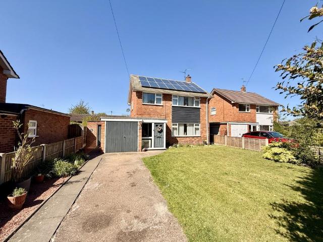 3 bedroom detached house to rent