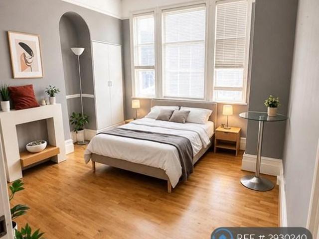 3 bedroom detached house to rent