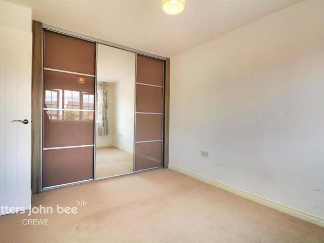 3 bedroom detached house to rent