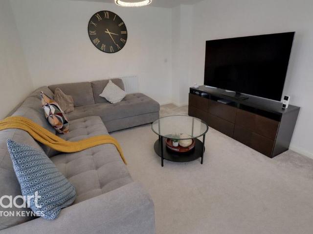 3 bedroom detached house to rent