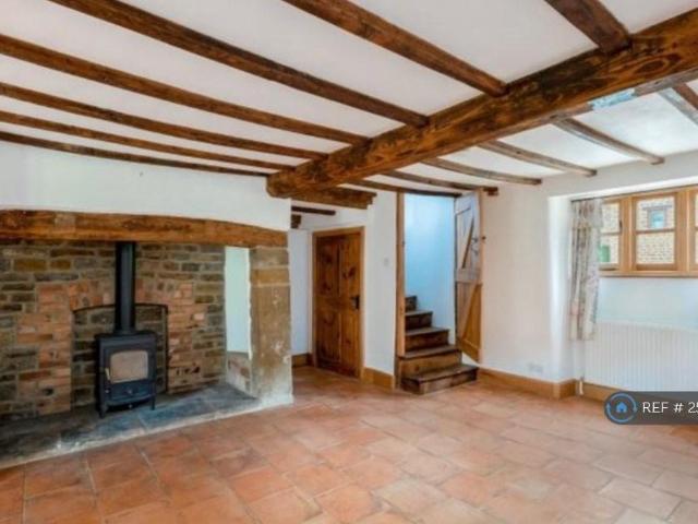 3 bedroom detached house to rent
