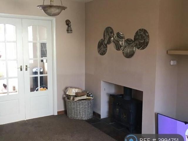 3 bedroom detached house to rent
