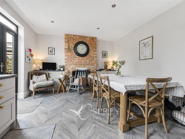 3 bedroom detached house to rent