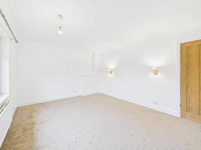 3 bedroom detached house to rent