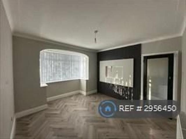 3 bedroom detached house to rent