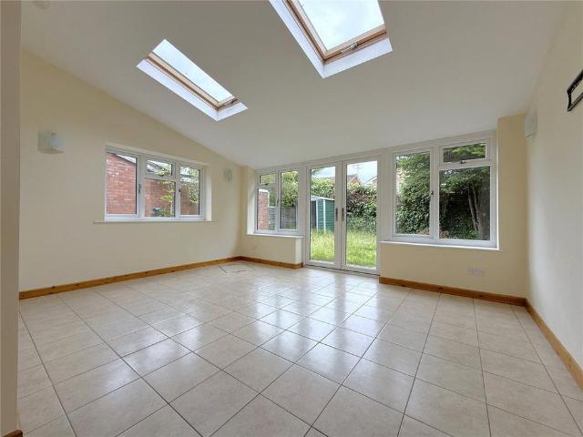 3 bedroom detached house to rent