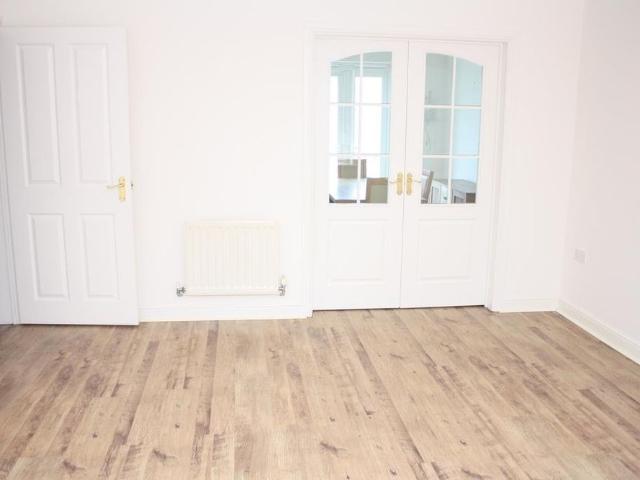 3 bedroom detached house to rent