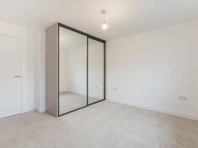 3 bedroom detached house to rent