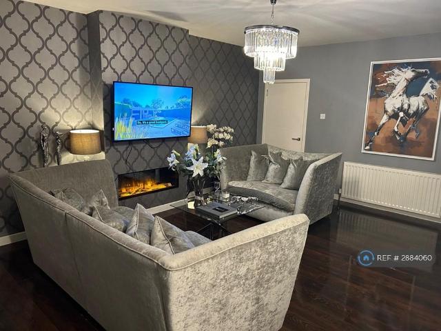 3 bedroom detached house to rent