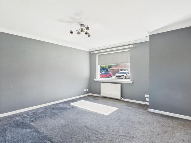 3 bedroom detached house to rent