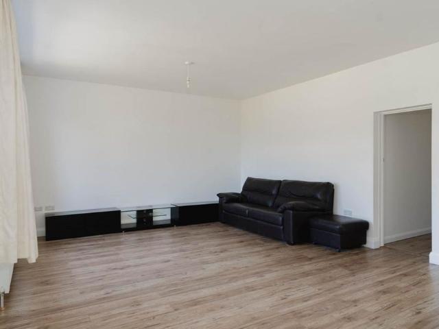 3 bedroom detached house to rent