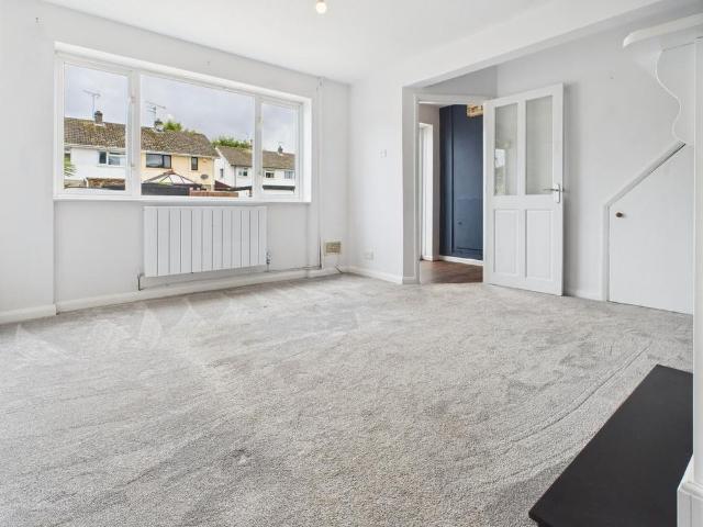 3 bedroom detached house to rent