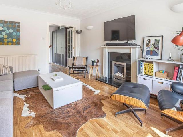 3 bedroom detached house to rent