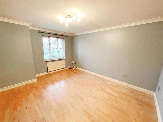 3 bedroom detached house to rent