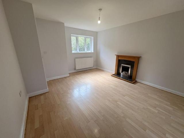 3 bedroom detached house to rent