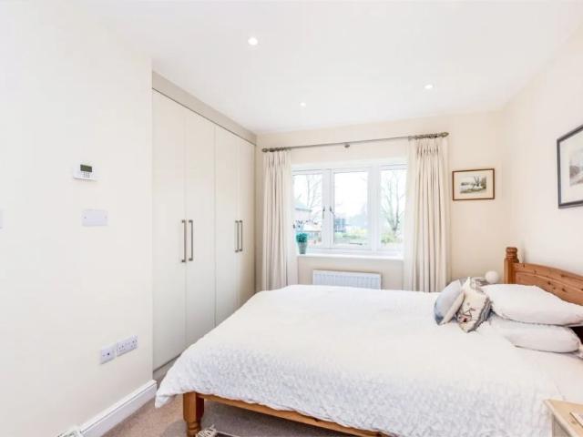 3 bedroom detached house to rent