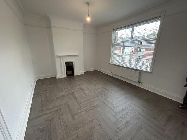 3 bedroom detached house to rent