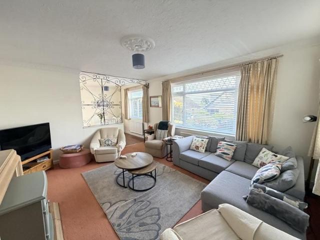 3 bedroom detached house to rent