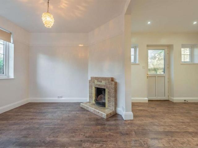 3 bedroom detached house to rent