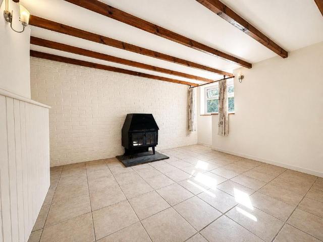 3 bedroom detached house to rent