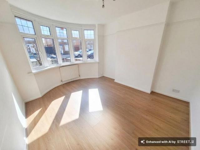 3 bedroom detached house to rent