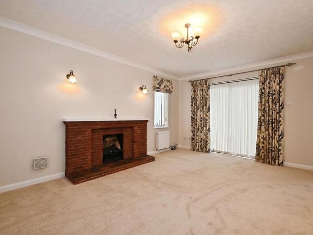 3 bedroom detached house to rent