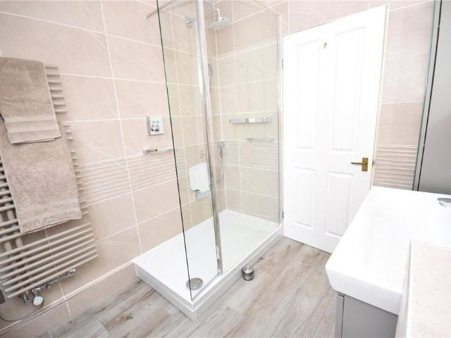 3 bedroom detached house to rent