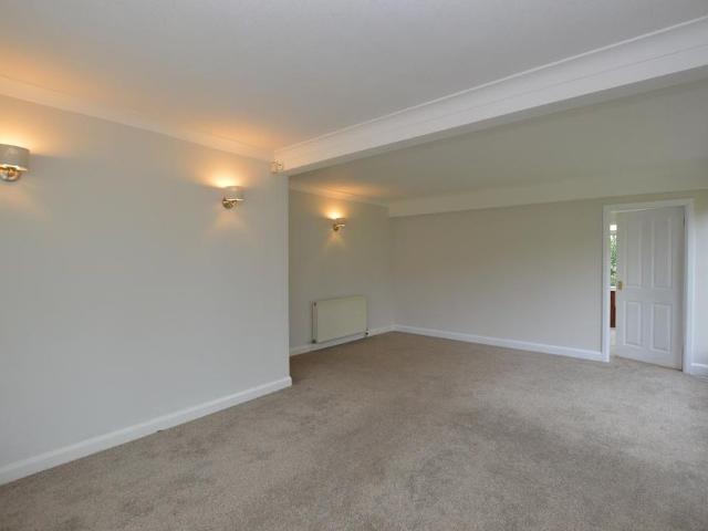 3 bedroom detached house to rent