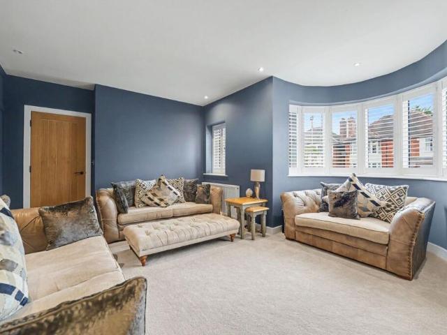 3 bedroom detached house to rent