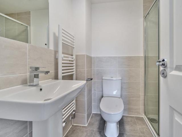 3 bedroom detached house to rent