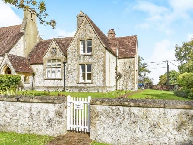 3 bedroom detached house to rent