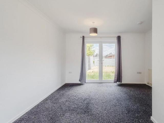3 bedroom detached house to rent