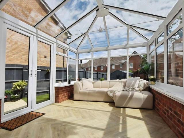 3 bedroom detached house to rent
