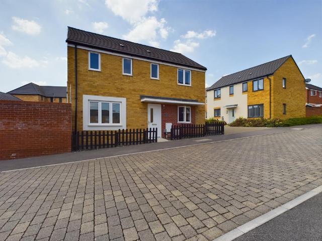 3 bedroom detached house to rent