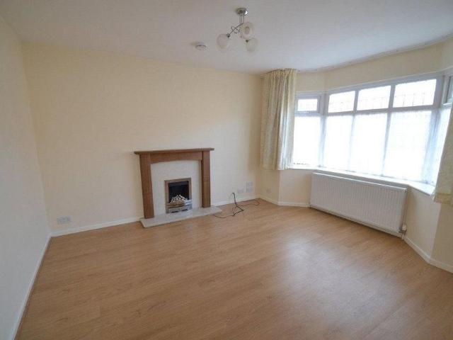 3 bedroom detached house to rent