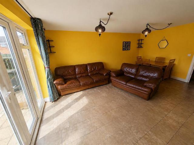 3 bedroom detached house to rent