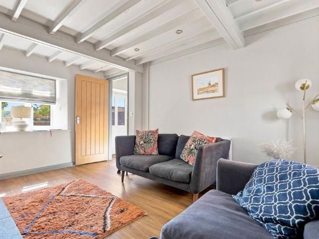 3 bedroom detached house to rent